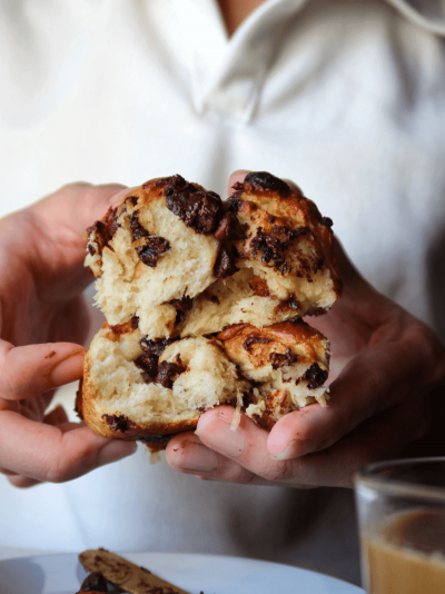 Most Amazing Fluffy Chocolate Chip Milk Buns Recipe - Bakeomaniac